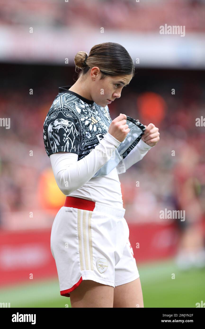 London, UK. 17th Feb, 2024. Kyra Cooney-Cross of Arsenal Women warms up ...