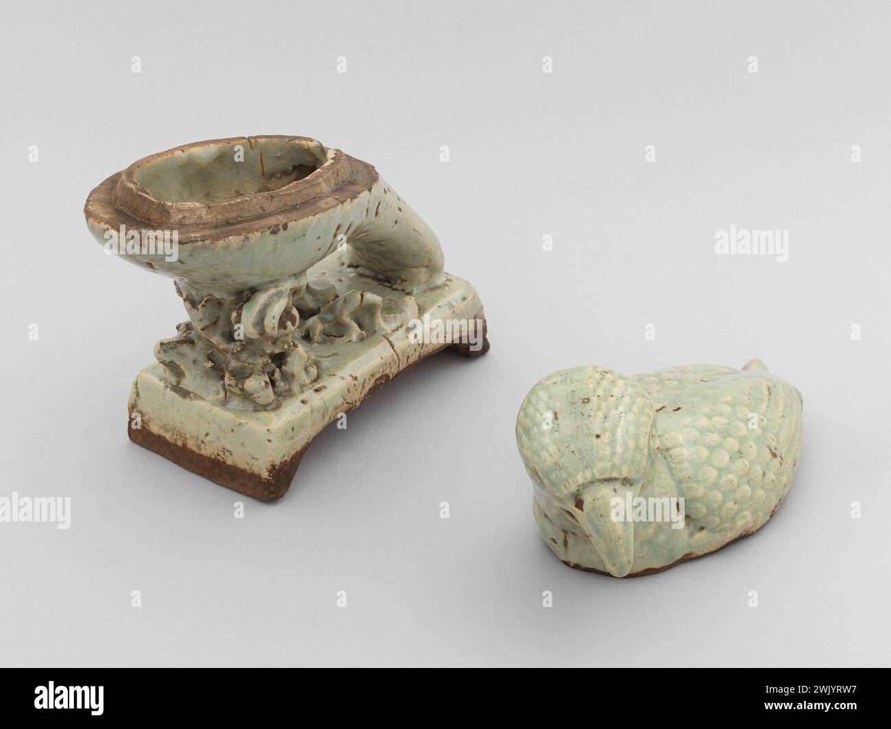 Burnt-Parfum (common name). Sandstone, molding, celadon. Cernuschi ...