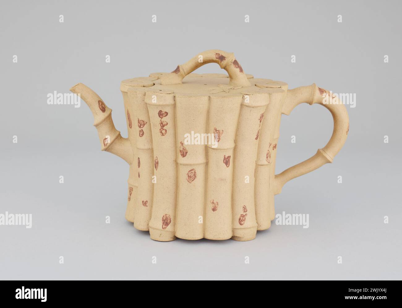 Anonymous, teapot (usual name), 1800. Light beige sandstone with darker speckles imitating the ...