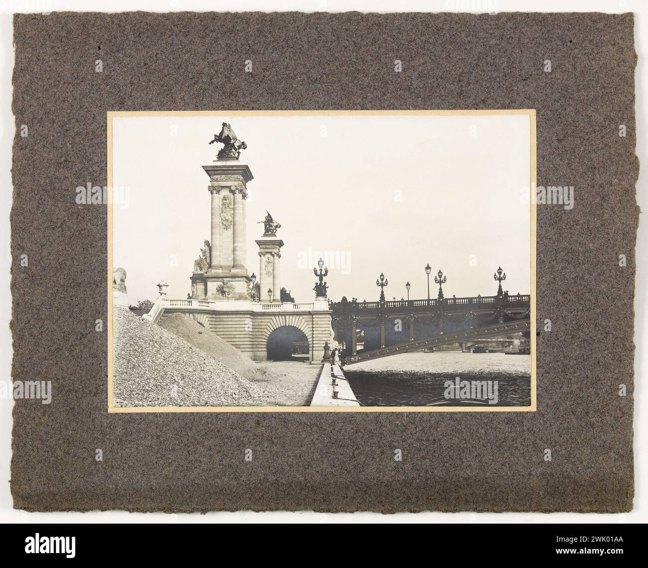Alexander III bridge pylons, right bank. Paris (VIIIth arr ...