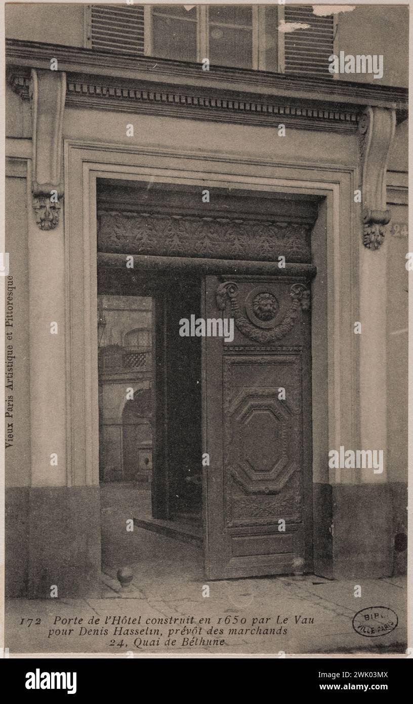 Vau letter hi-res stock photography and images - Alamy
