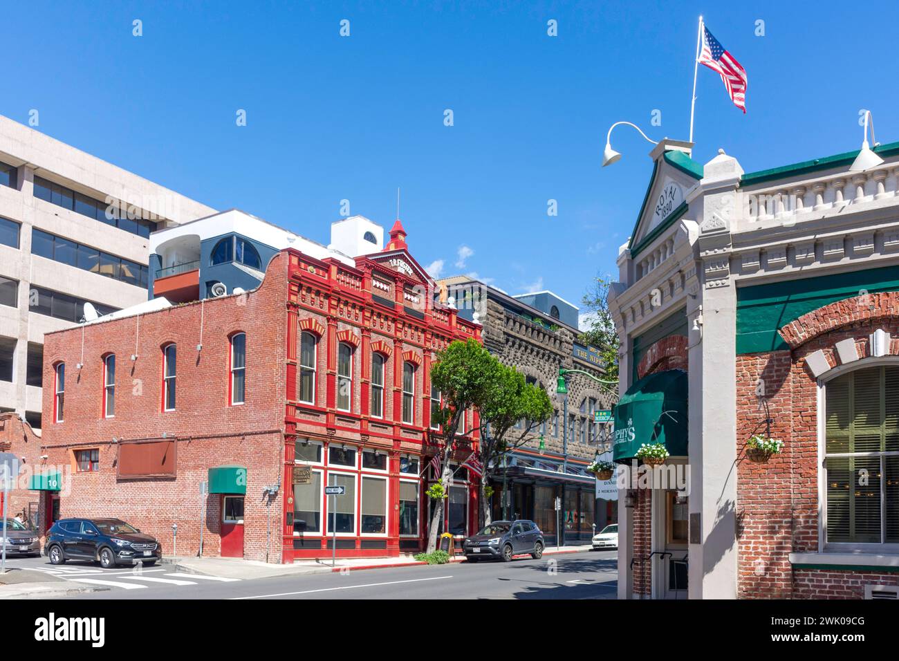 Murphy's Bar & Grill, Merchant Street, Chinatown, Honolulu, Oahu ...