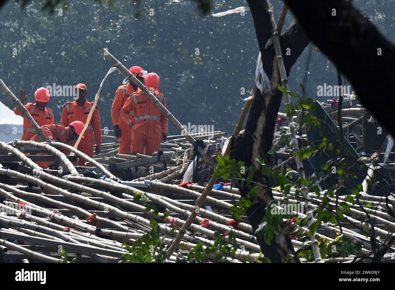 New Delhi, India. 17th Feb, 2024. NEW DELHI, INDIA -FEBRUARY 17: NDRF and other rescue team ...