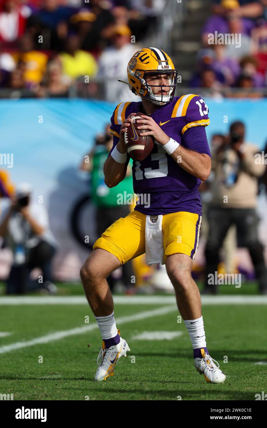 Lsu Tigers Quarterback Garrett Nussmeier 13 Looks Downfield For A