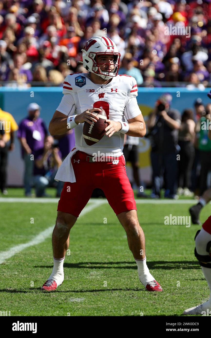 Wisconsin Badgers quarterback Tanner Mordecai (8) looks downfield for a ...
