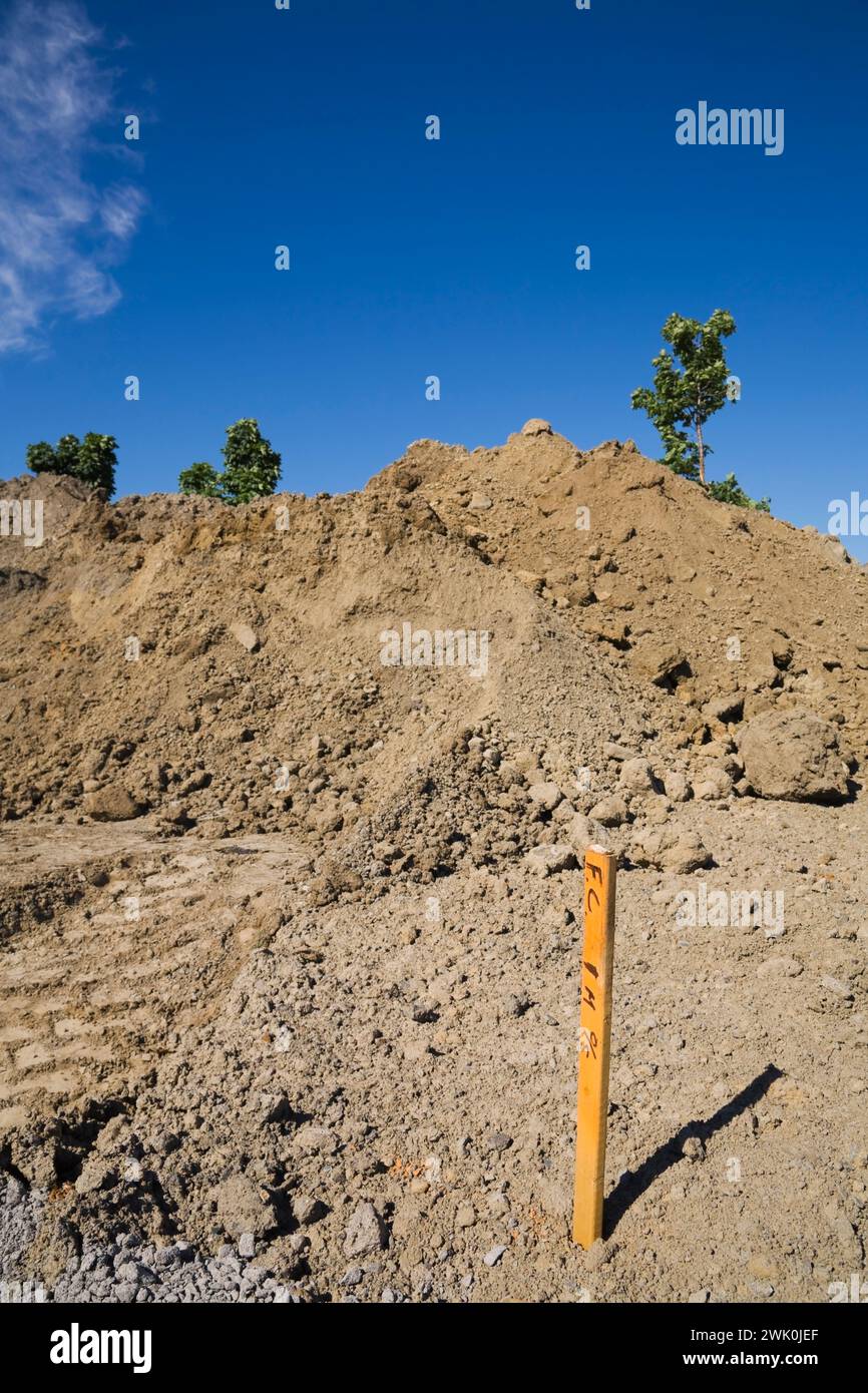 Surveyor's stake hi-res stock photography and images - Alamy