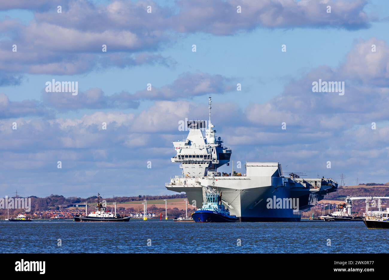 Tug 'Phenix' guides Queen Elizabeth-class aircraft carrier 'HMS Prince ...