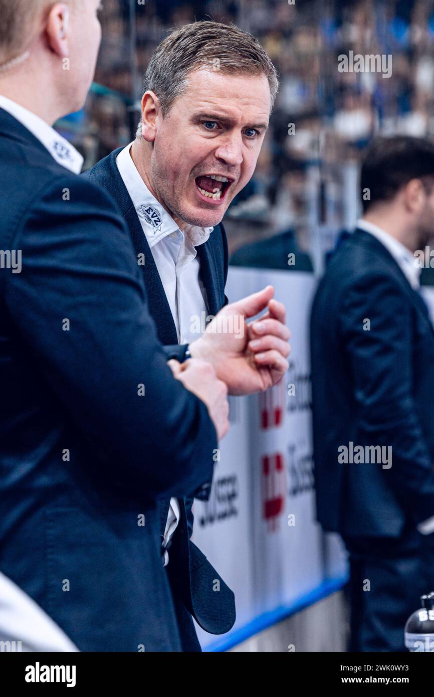 Head coach Dan Tangnes (EV Zug) has to be loud during the National ...