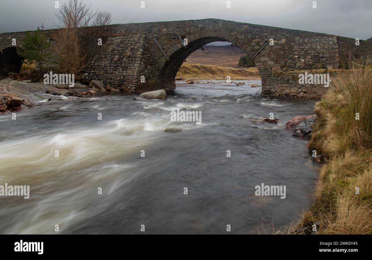 Fast flowing water under bridge hi-res stock photography and images - Alamy