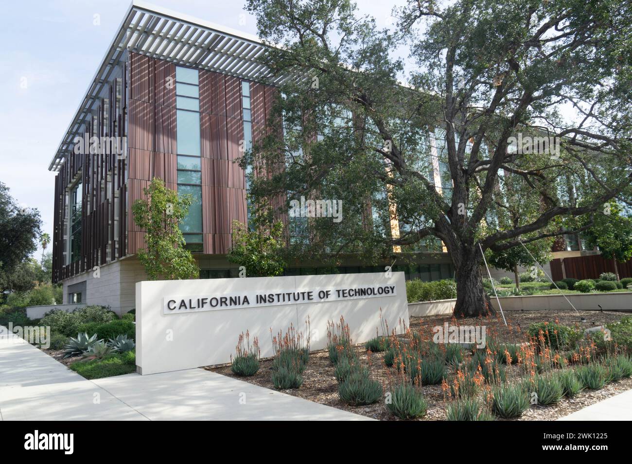 California institute of technology hi-res stock photography and images ...