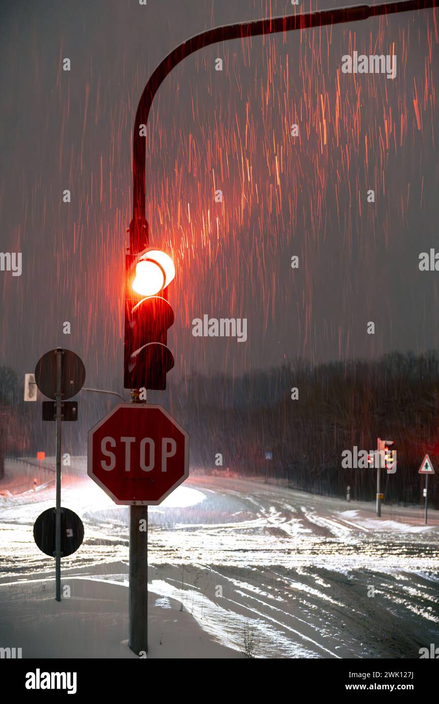 Snow covered stop sign hi-res stock photography and images - Alamy