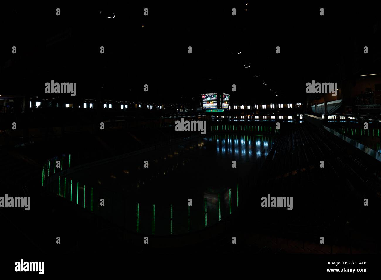 Compton family ice arena hi-res stock photography and images - Alamy