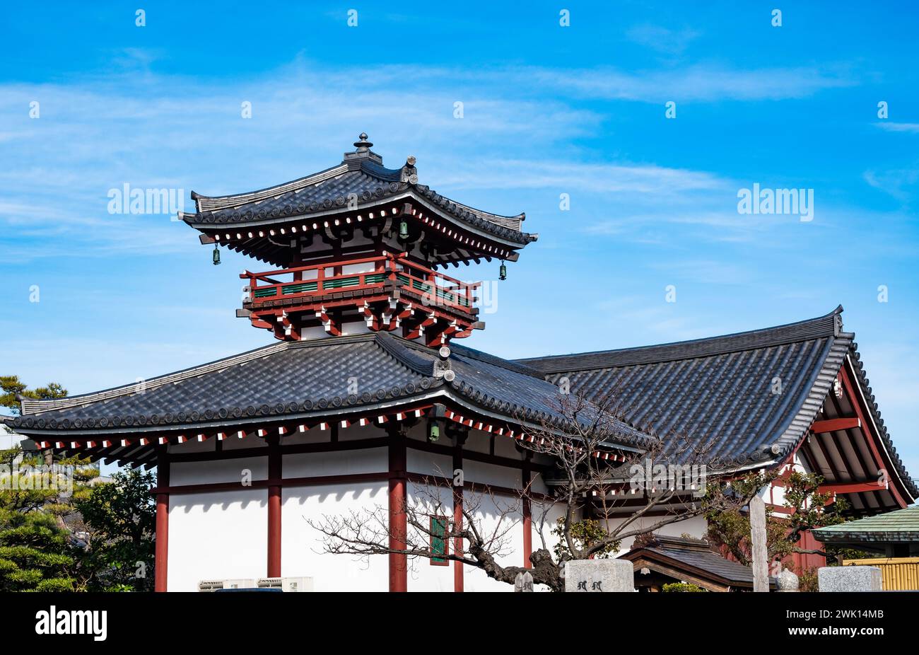 Japan temple travel hi-res stock photography and images - Alamy