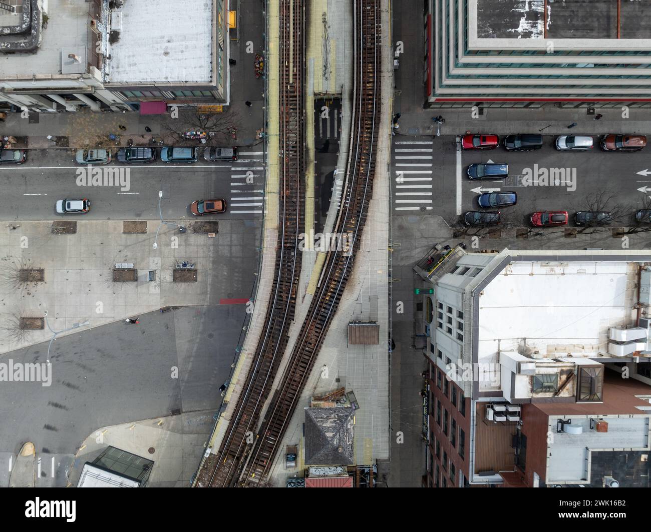 Subway tracks leading into the Williamsburg Bridge in Brooklyn, New York City Stock Photo - Alamy