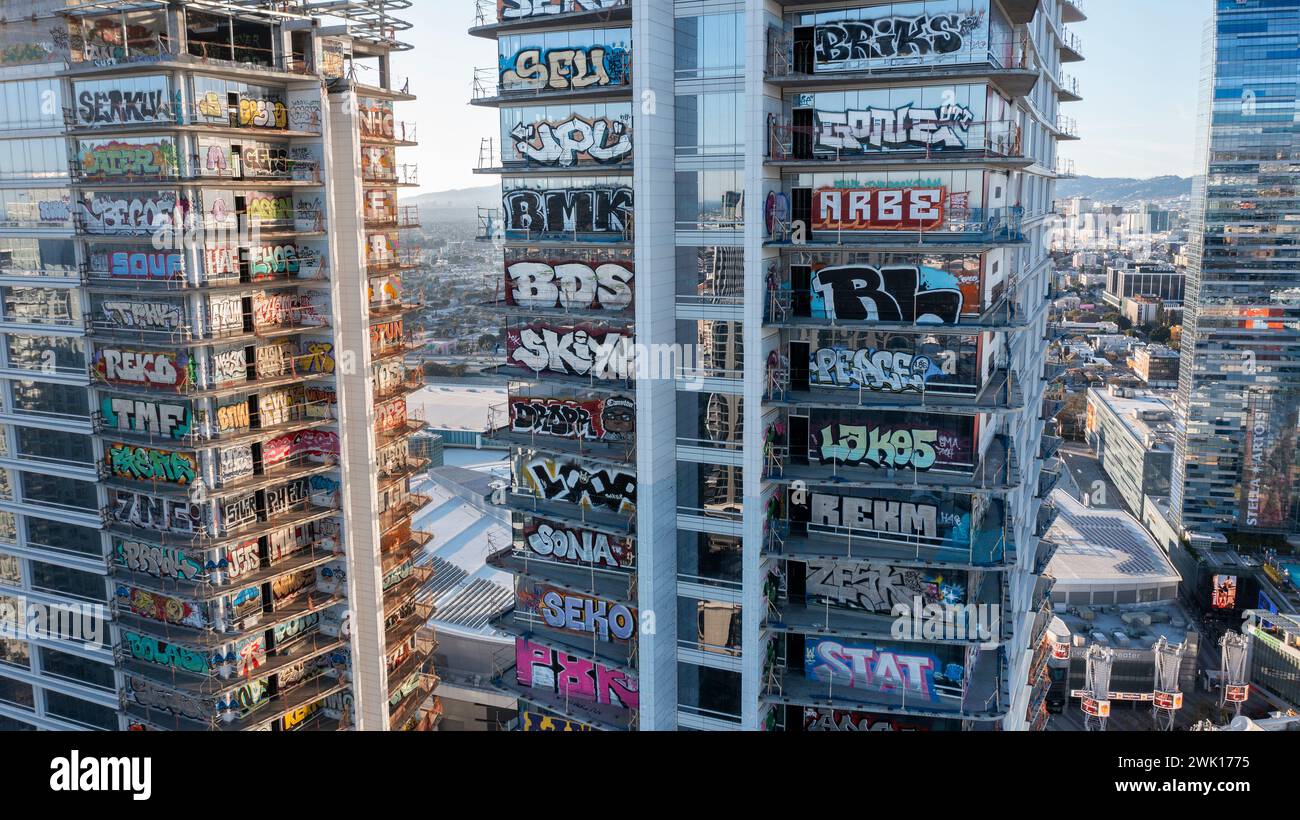 Los angeles downtown skyline 2024 hi-res stock photography and images ...