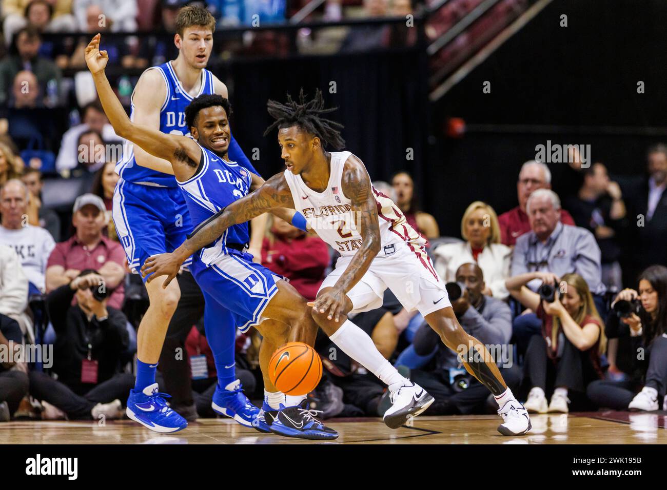 Florida State forward Jamir Watkins (2) drives around Duke's Jeremy ...