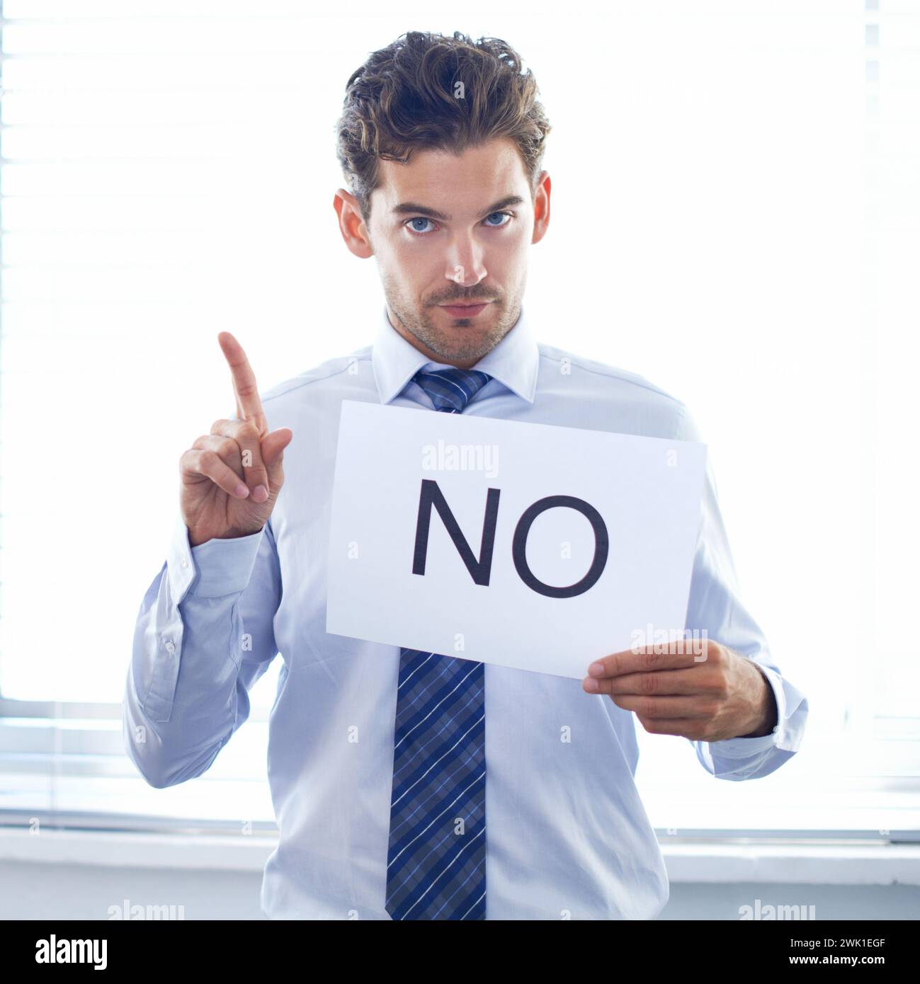 Employee warning sign hi-res stock photography and images - Alamy