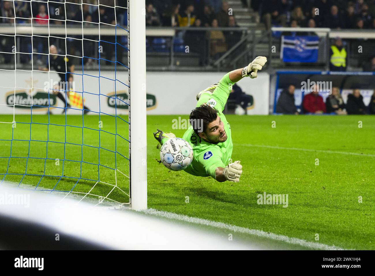 HEERENVEEN - SC Heerenveen goalkeeper Mickey van der Hart during the ...