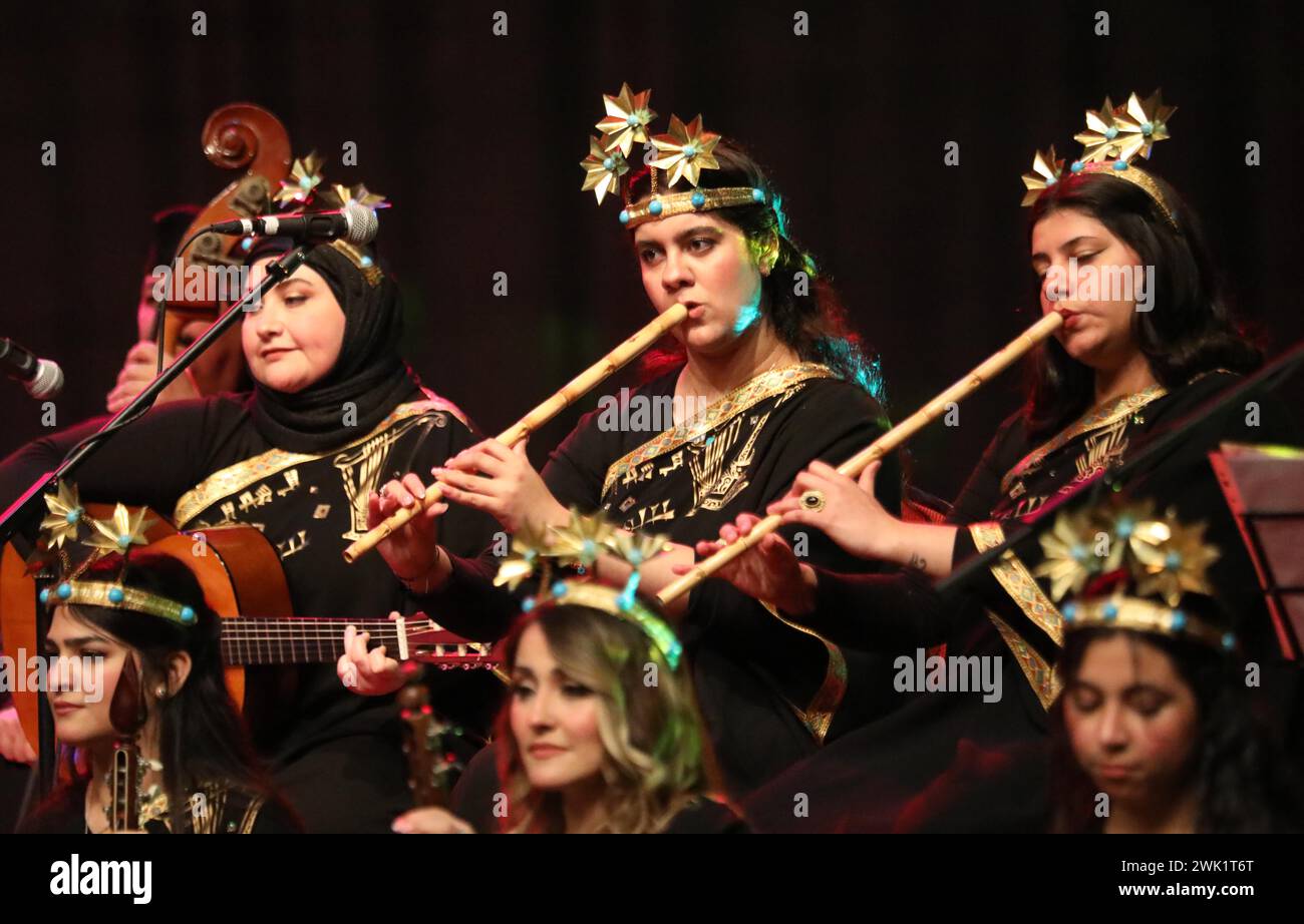 Iraqi folk hi-res stock photography and images - Alamy