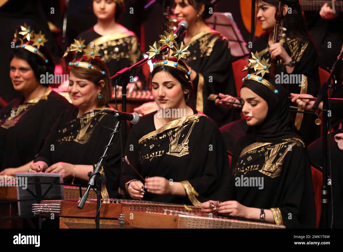 Iraqi folk hi-res stock photography and images - Alamy