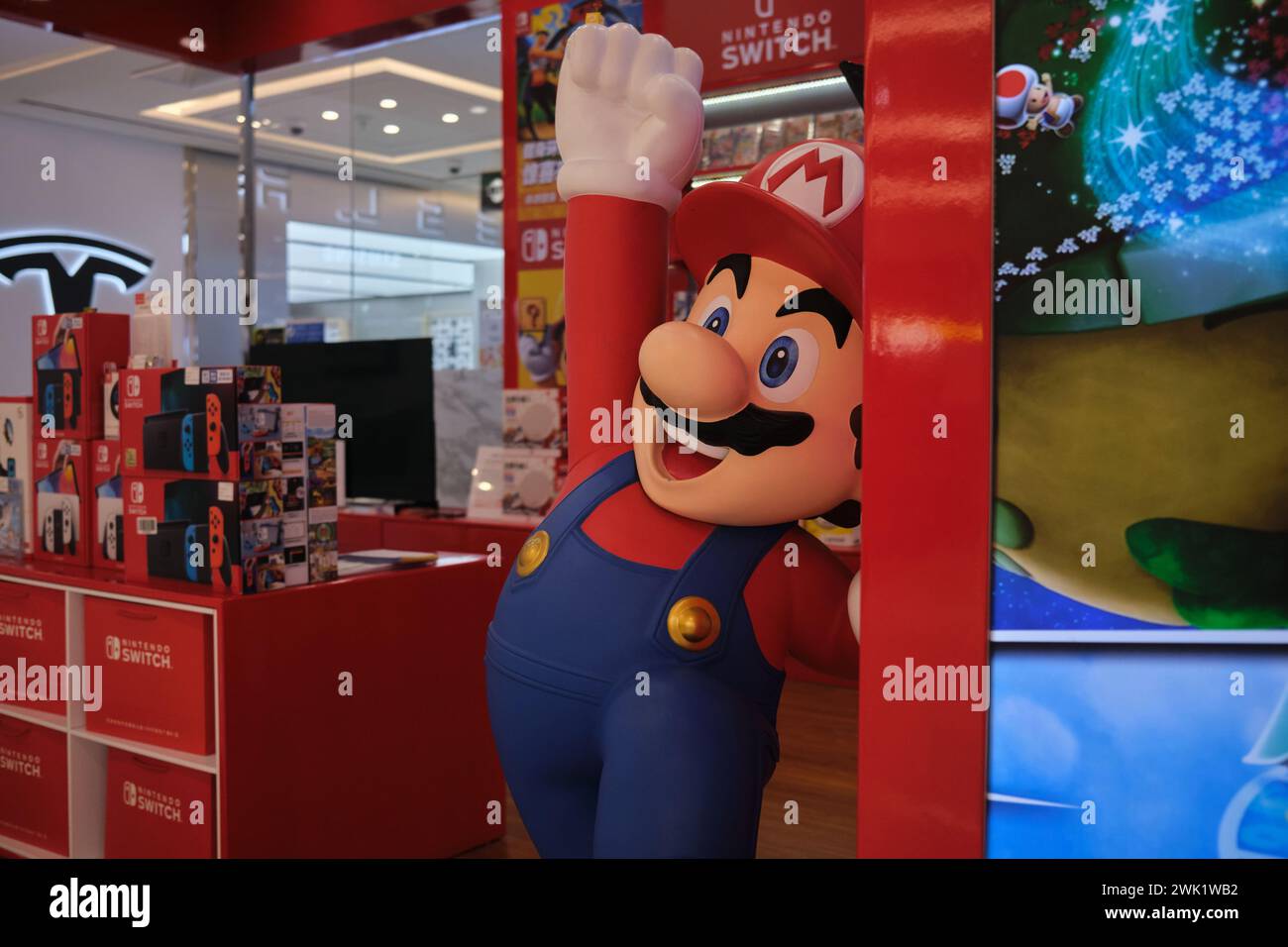 Super mario nintendo switch hi-res stock photography and images - Alamy