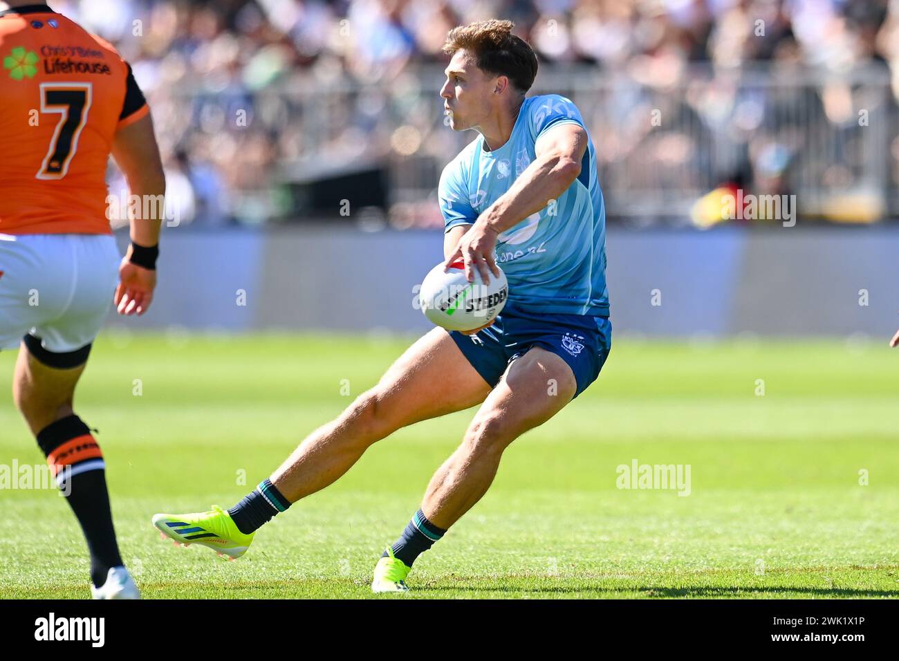 Christchurch, New Zealand. 18th Feb, 2024. Luke Metcalf of the Warriors ...
