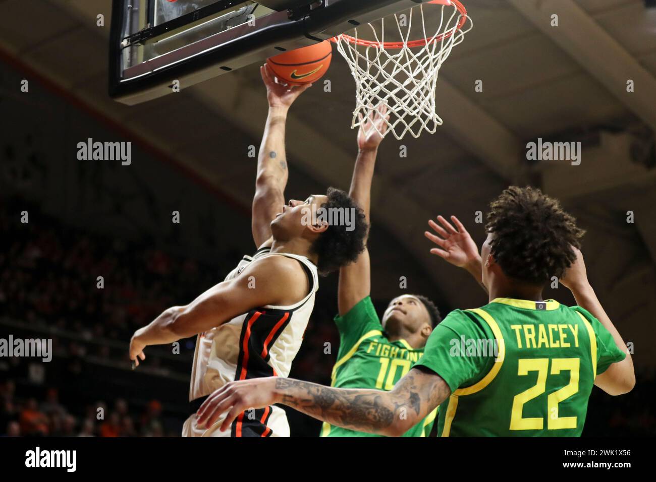 Oregon State forward Michael Rataj, left, drives to the basket as ...
