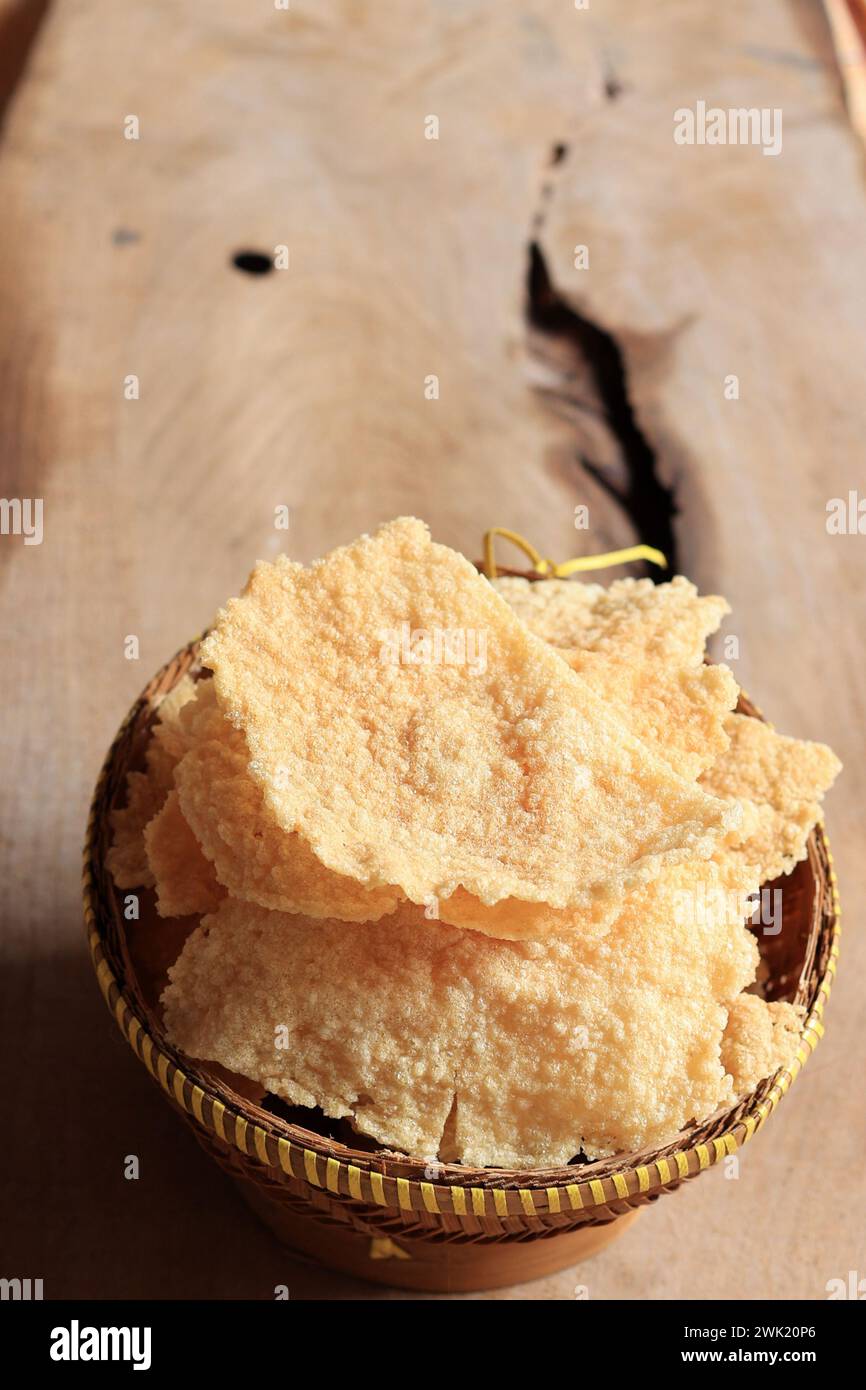 Krupuk puli hi-res stock photography and images - Alamy