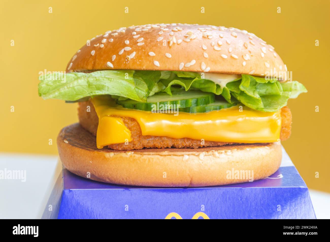 Mcdonalds fish burger hi-res stock photography and images - Alamy