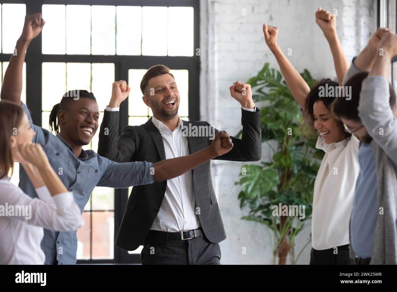 Young women cheering for team hi-res stock photography and images - Alamy