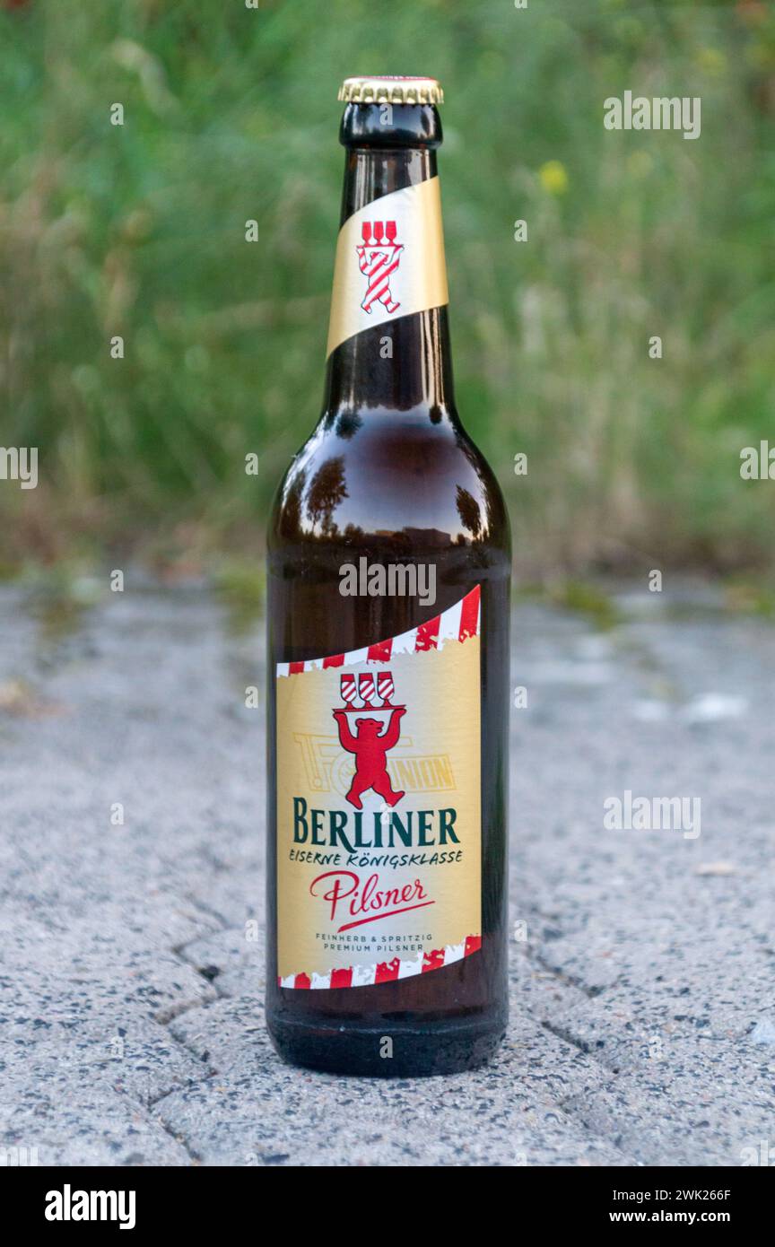 Beer berliner pilsner logo hi-res stock photography and images - Alamy
