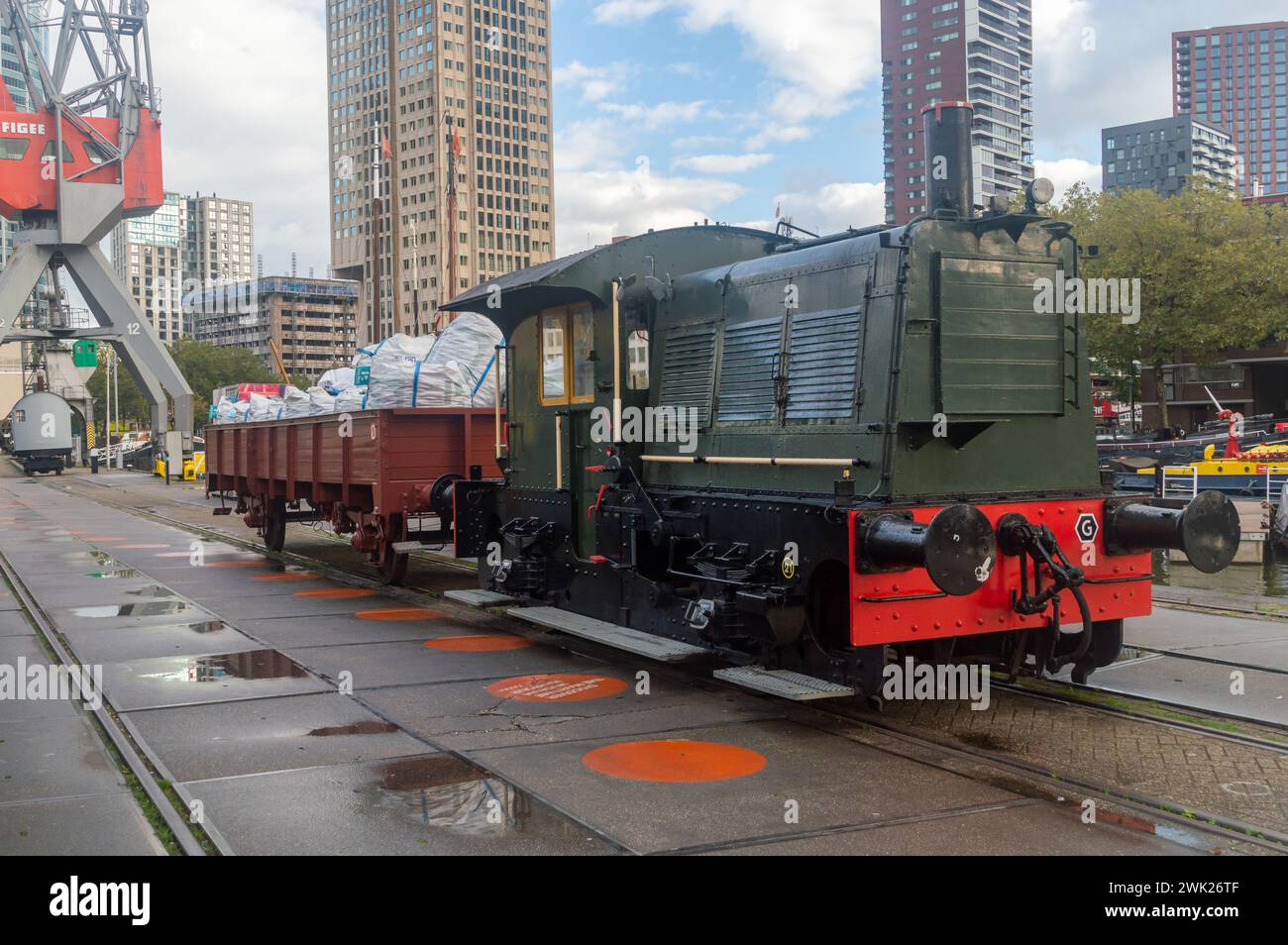 Rotterdam class hi-res stock photography and images - Alamy