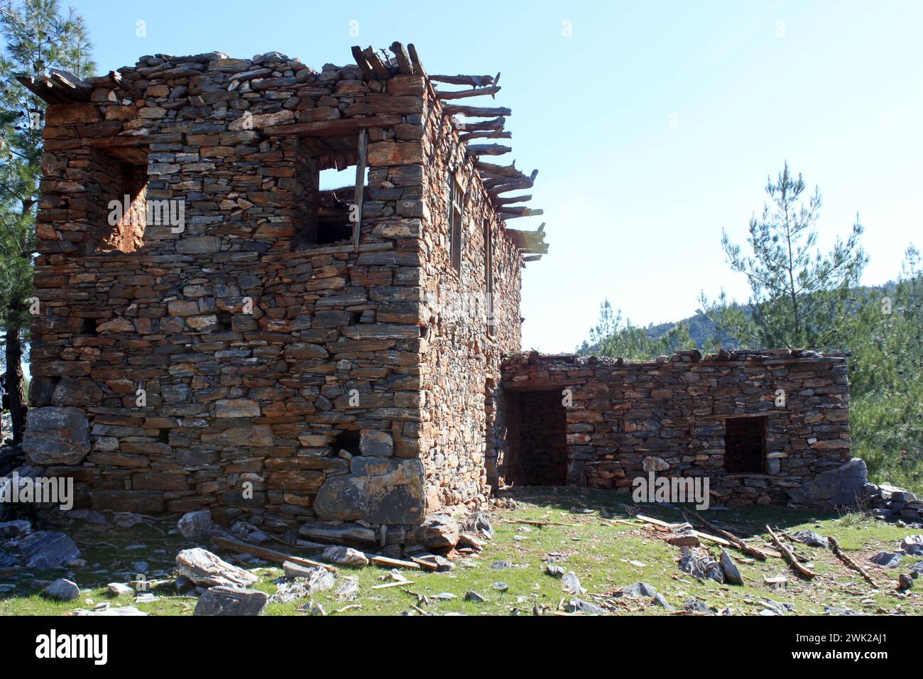 Old destroyed and abandoned stone house Stock Photo - Alamy