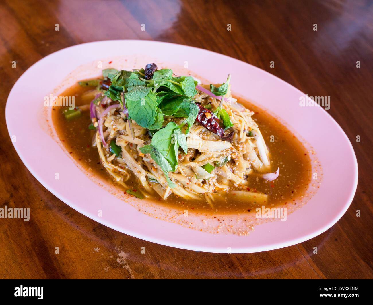 Shredded bamboo hi-res stock photography and images - Alamy