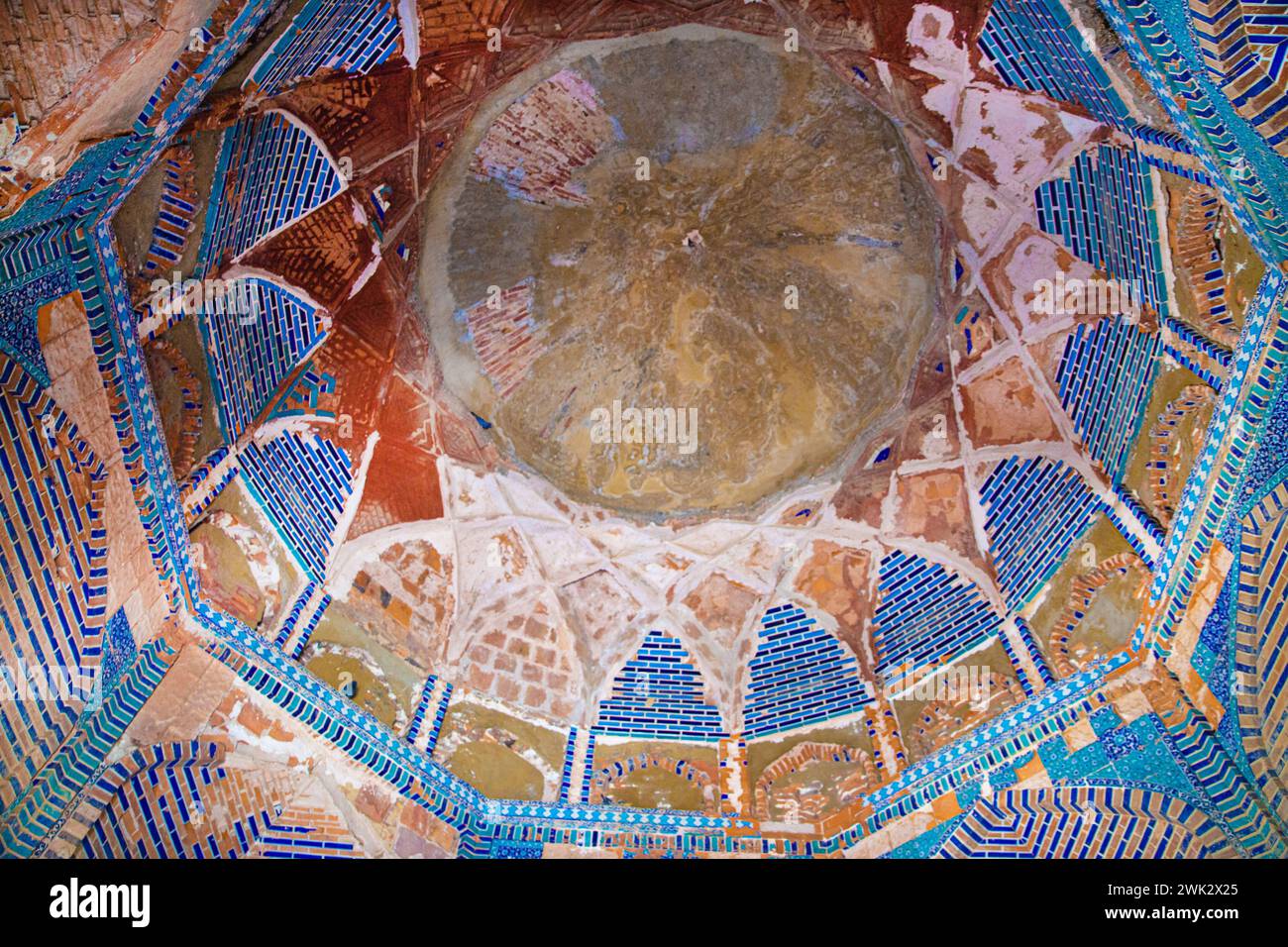 Makli Necropolis, ceiling with colorful mosaic ornament inside the ...