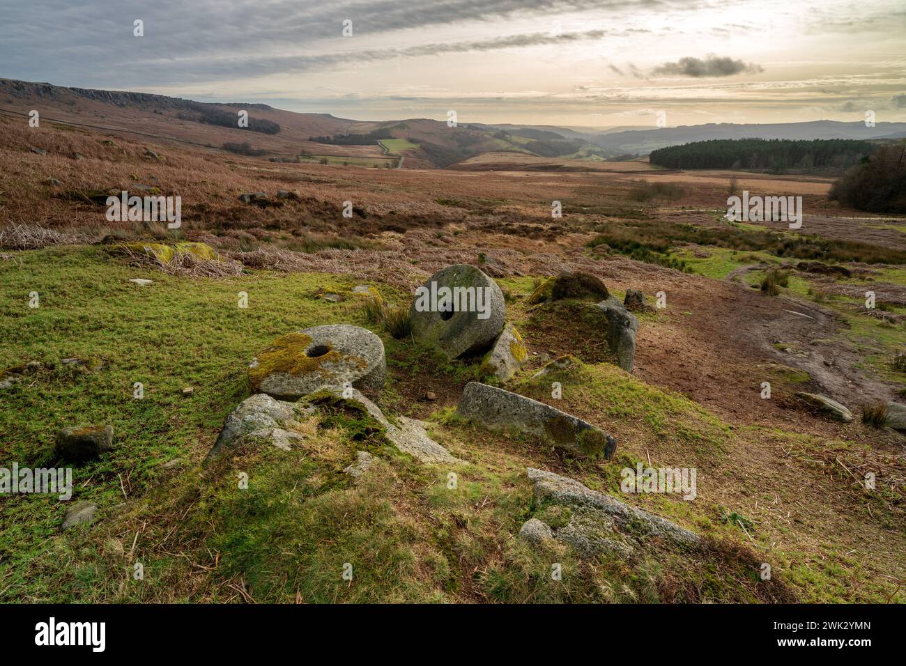 Stanage Edge millstones in the Derbyshire Peak District National Park ...
