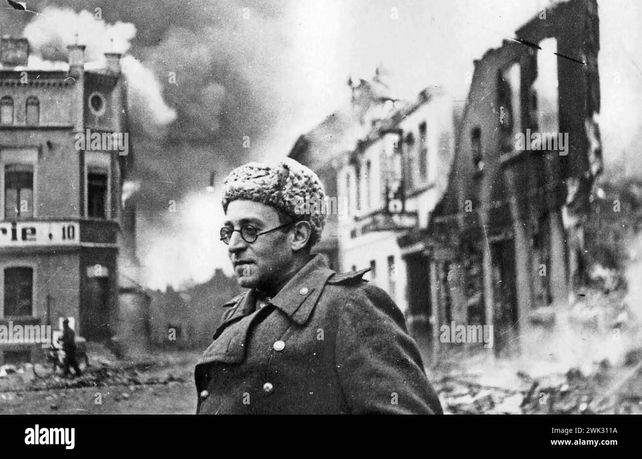 VASILY GROSSMAN (1905-1964) Soviet writer and journalist with the Red ...