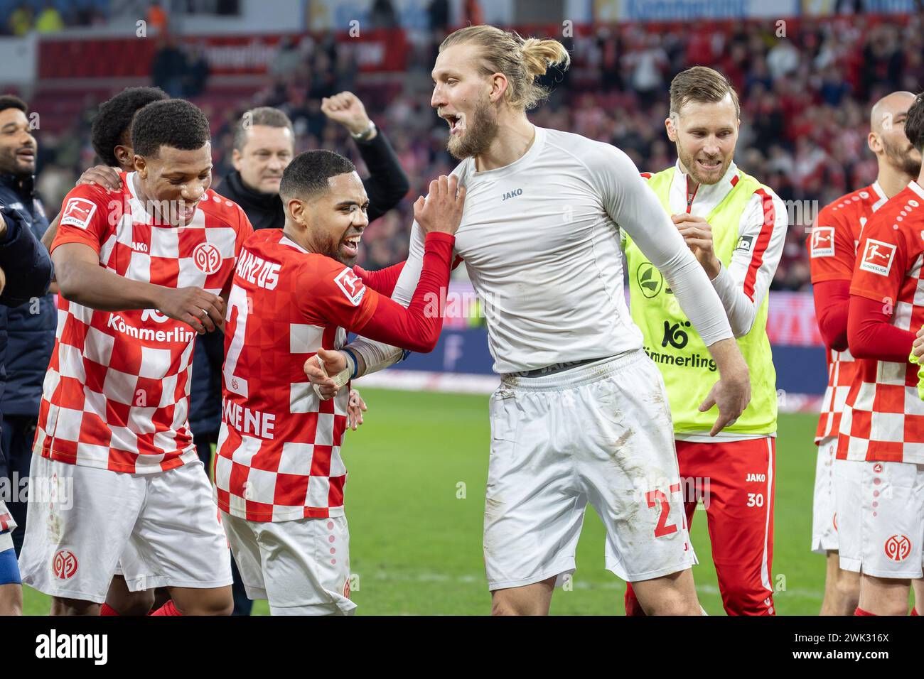17 February 2024, Rhineland-Palatinate, Mainz: Soccer: Bundesliga, FSV ...