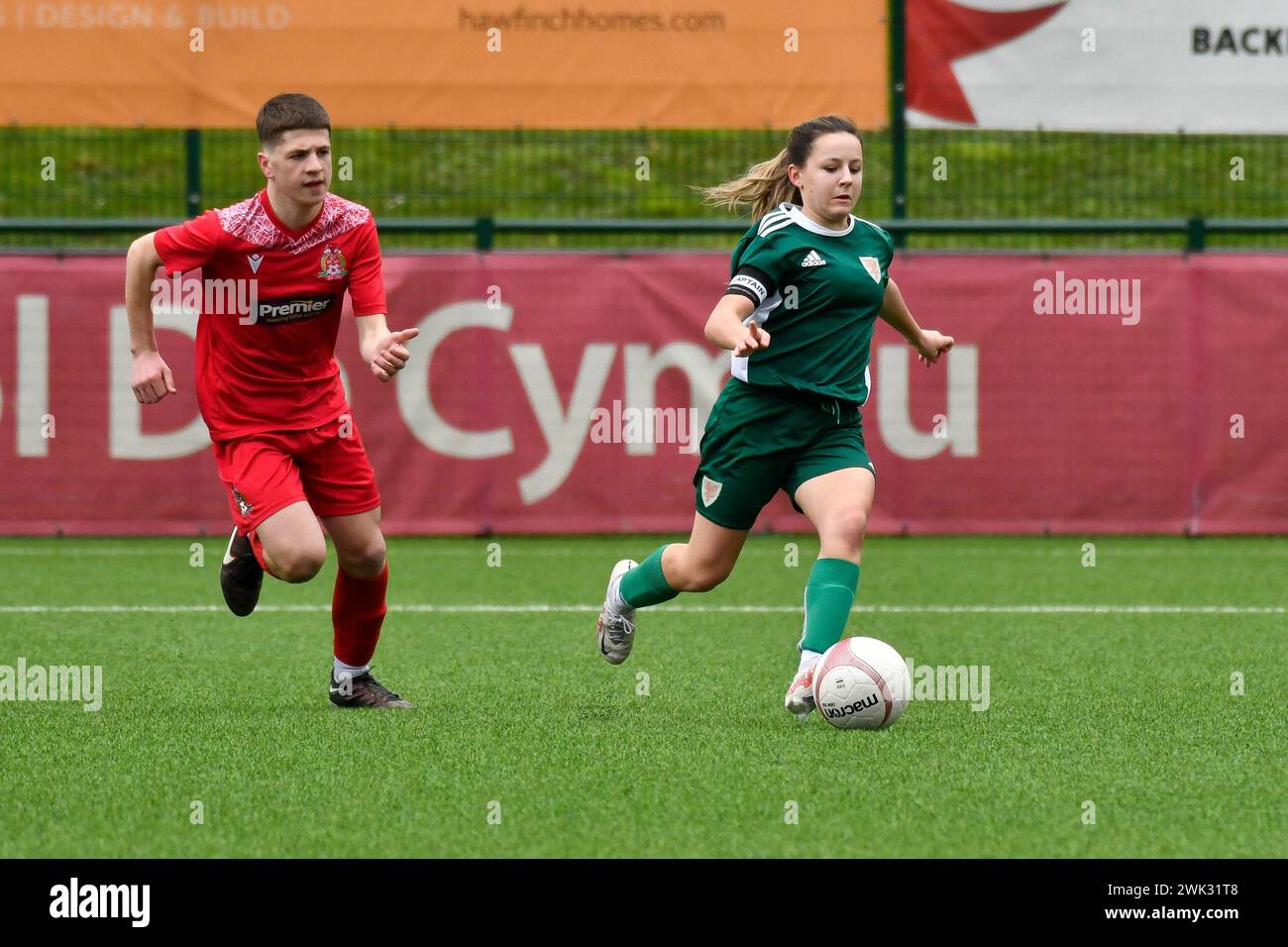 Girls football academy uk hi-res stock photography and images - Alamy