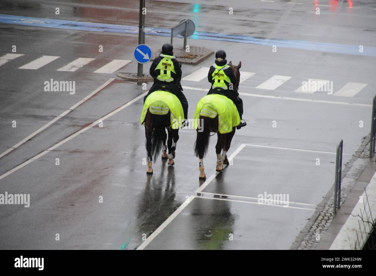 Womenspolice hi-res stock photography and images - Alamy