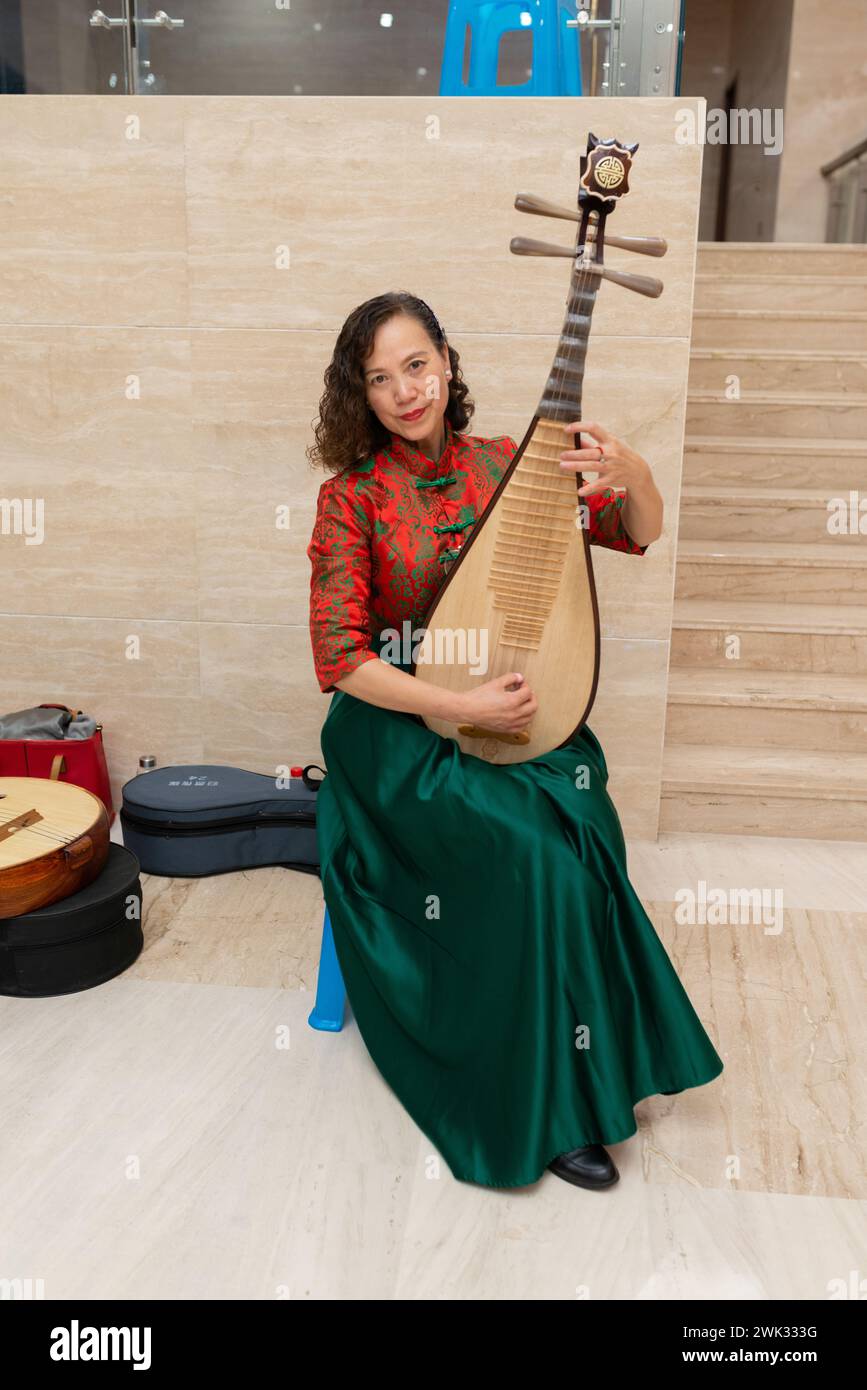 Pipa musician hi-res stock photography and images - Alamy