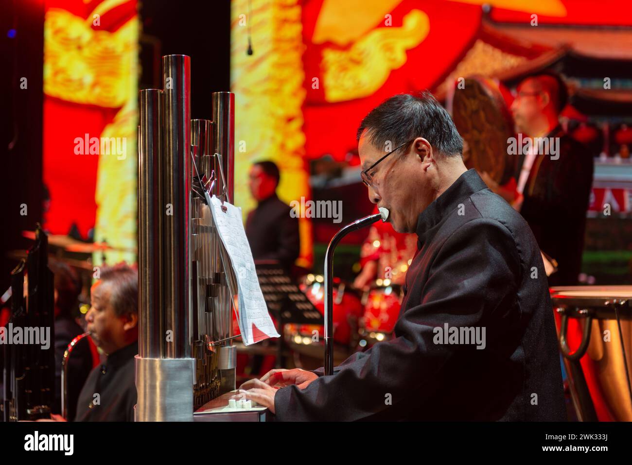 Chinese instruments hi-res stock photography and images - Alamy