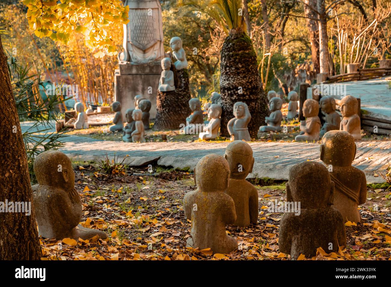 Monchsfiguren hi-res stock photography and images - Alamy