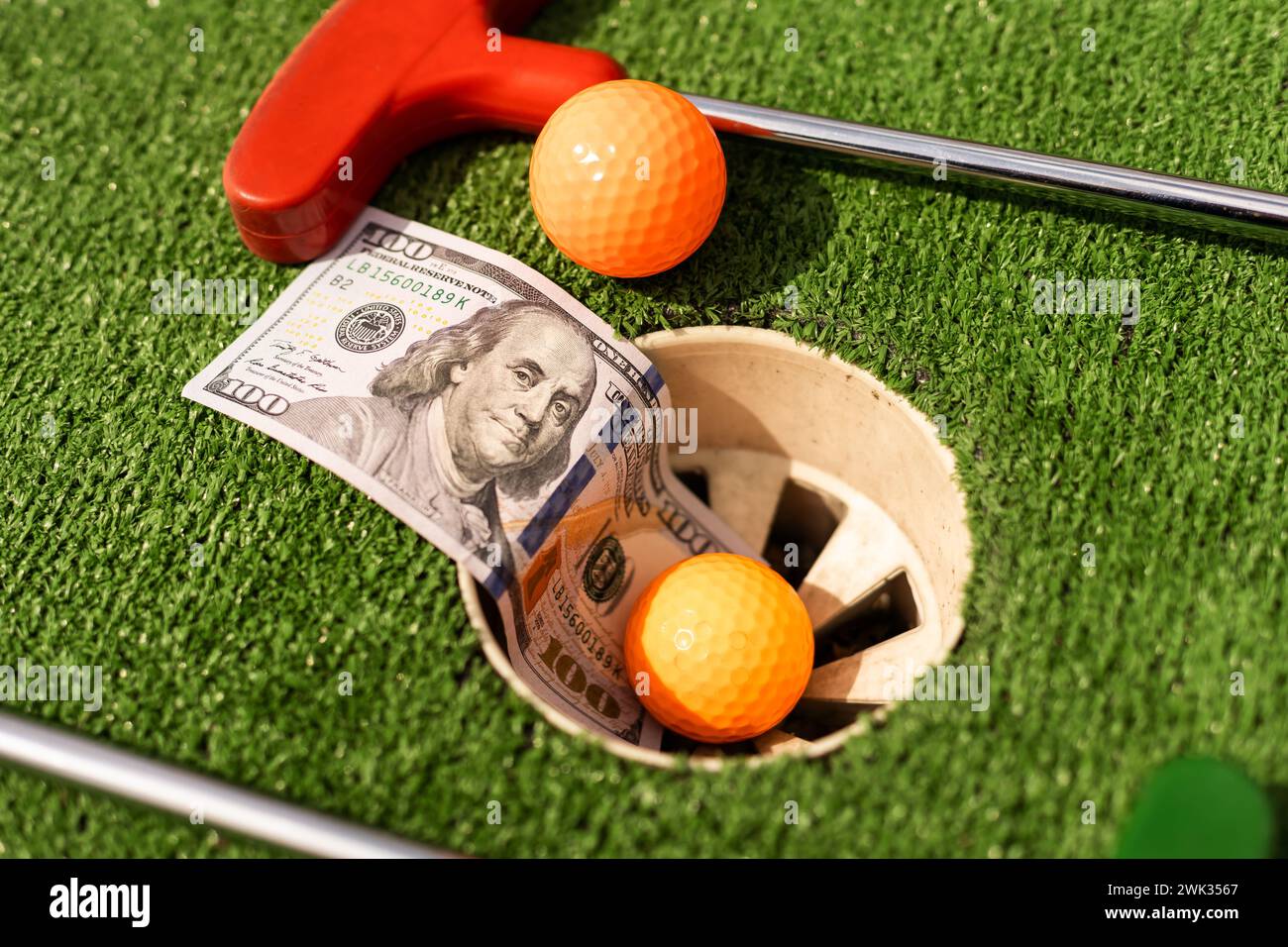 Indoor mini golf course hi-res stock photography and images - Alamy