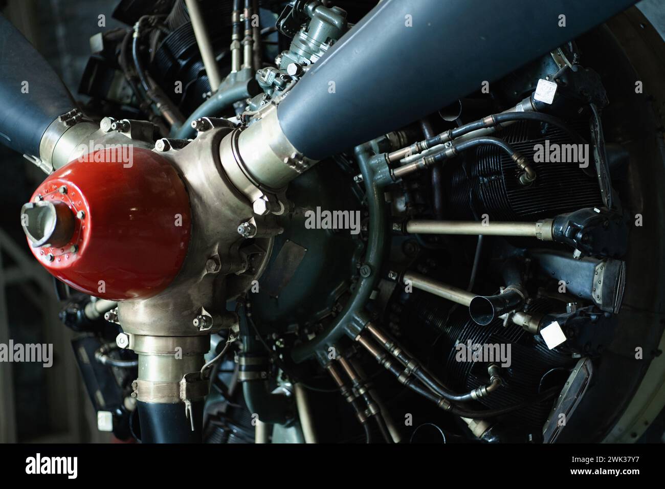 Old propeller airplane front view hi-res stock photography and images ...