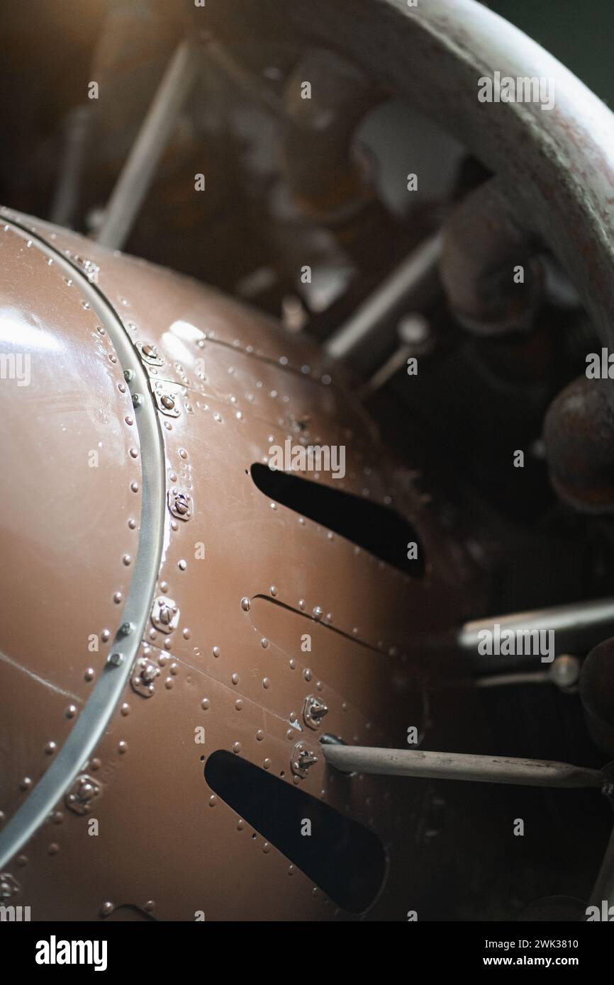 Vintage airplane propeller hi-res stock photography and images - Alamy