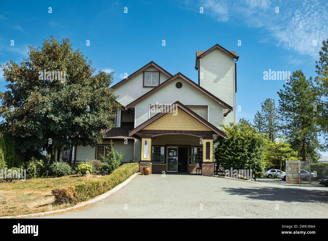 Big custom made luxury house in the suburbs of Vancouver, Canada. Large ...