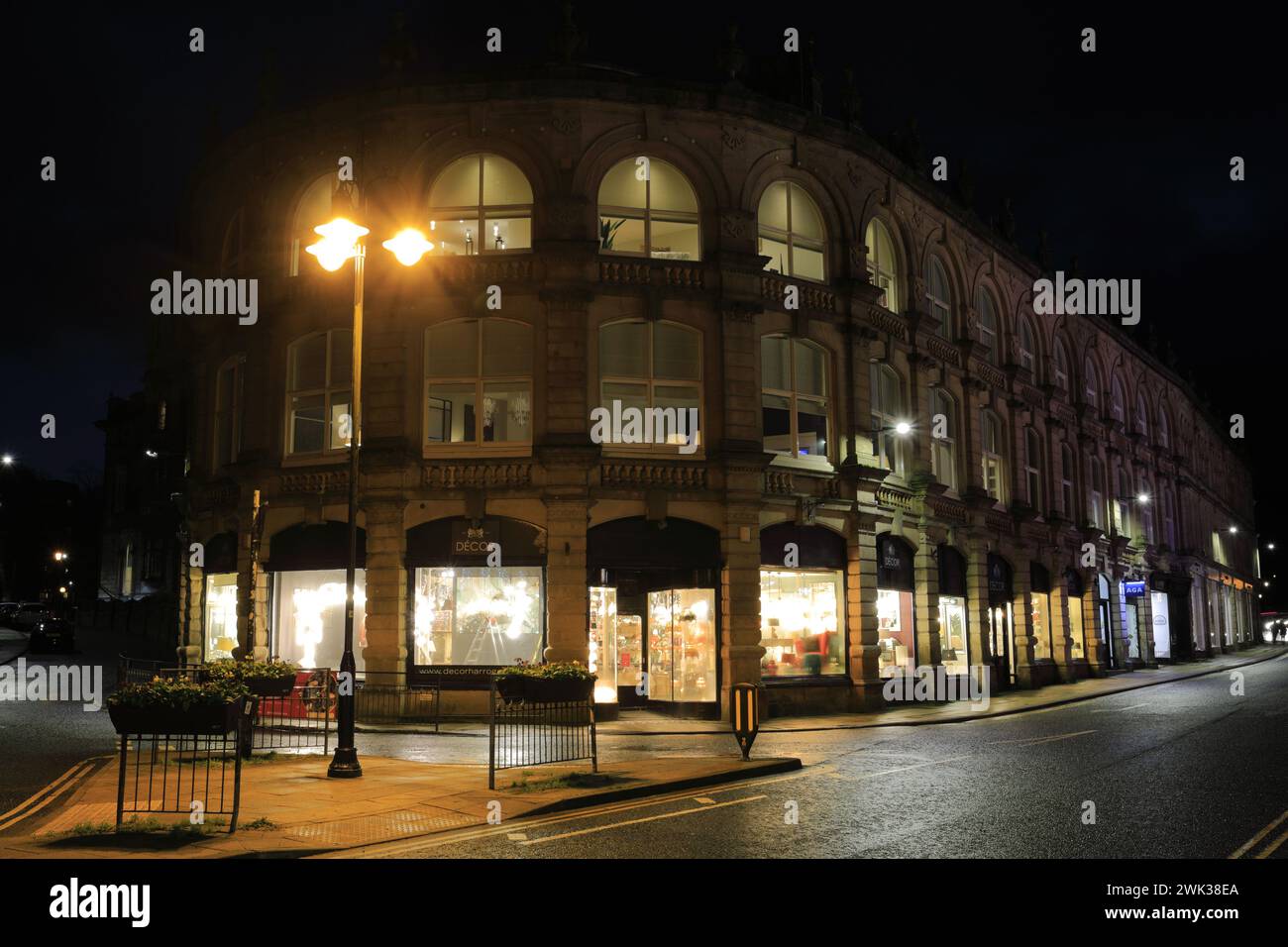 Crescent Road Shopping centre, Spa town of Harrogate, North Yorkshire ...