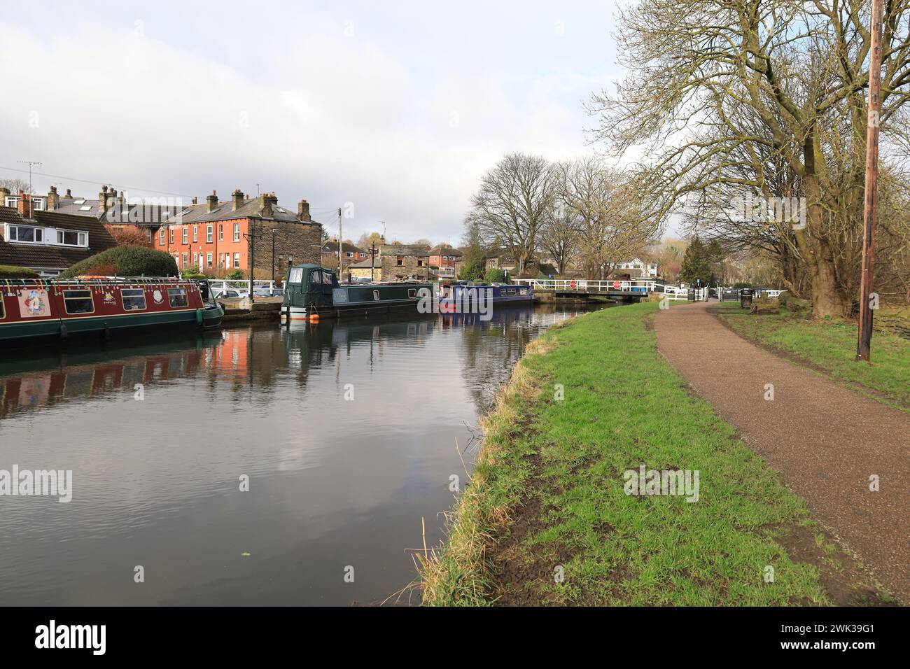 Barges on Leeds Liverpool Canal,Rodley Stock Photo - Alamy