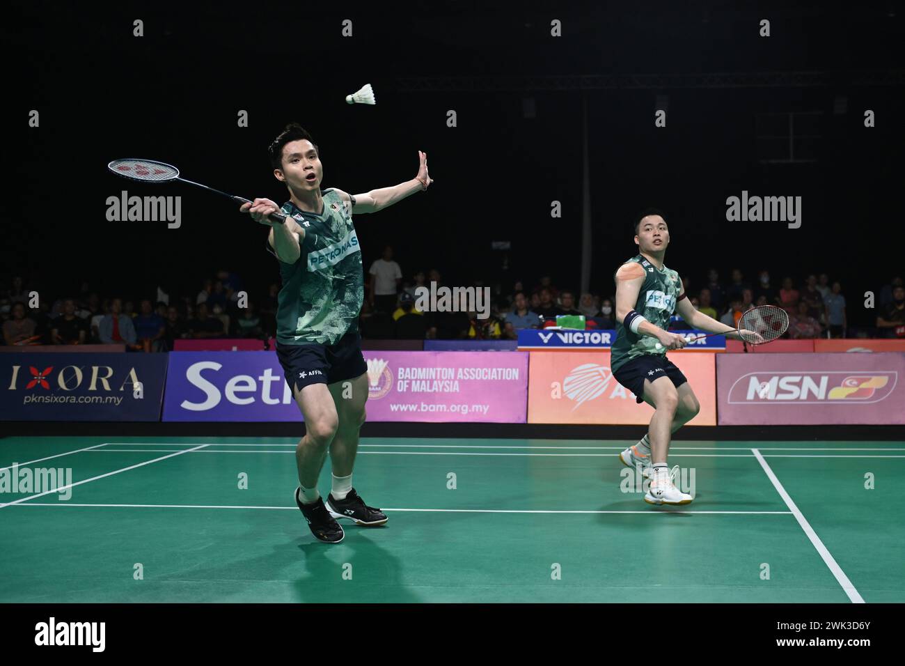 Shah Alam, Malaysia. 18th Feb, 2024. Aaron Chia Teng Fong (R)/Soh Wooi ...
